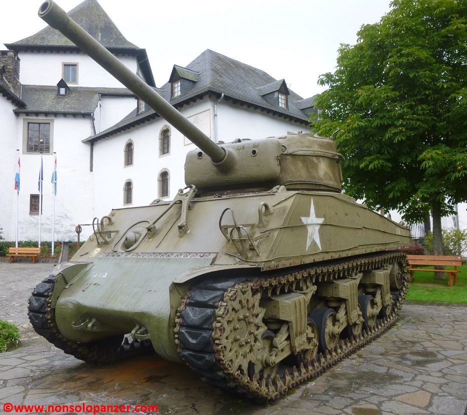 03 Sherman M4A3 Clervaux – NonSoloPanzer