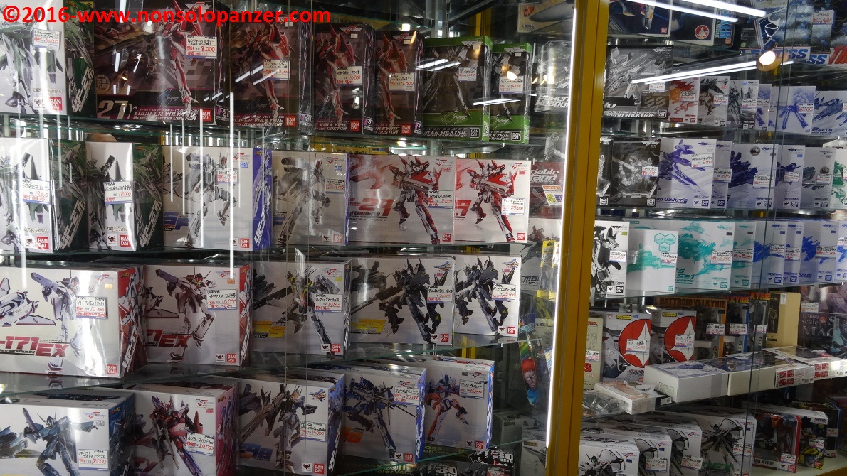 19 Mandarake Model Kits – NonSoloPanzer